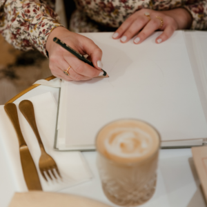 Portfolio - Ëlodie | Illustrator + Educator + Dog mum